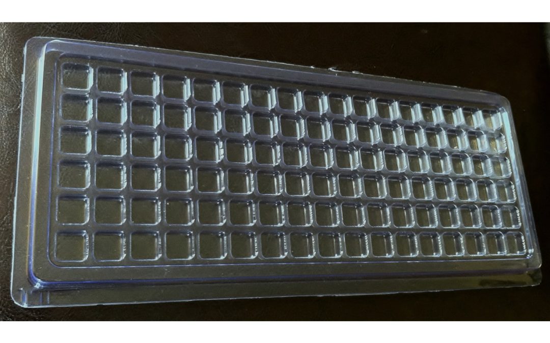 square-pocket-electronics-tray - Engineered Components & Packaging LLC