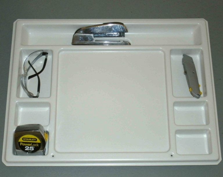 Kitting Trays | Plastic 7 Cavity Tray With Working Area